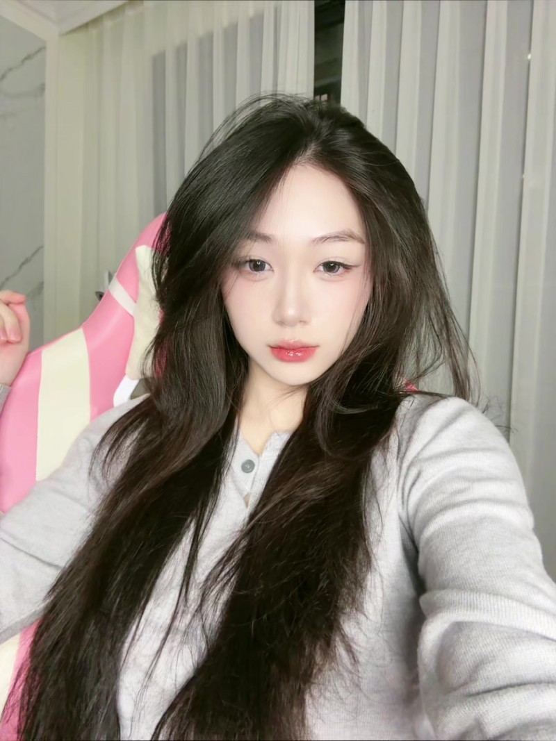 Trần Hà Linh: Tiểu Sử, Học Vấn Hotgirl Lộ Clip Nóng